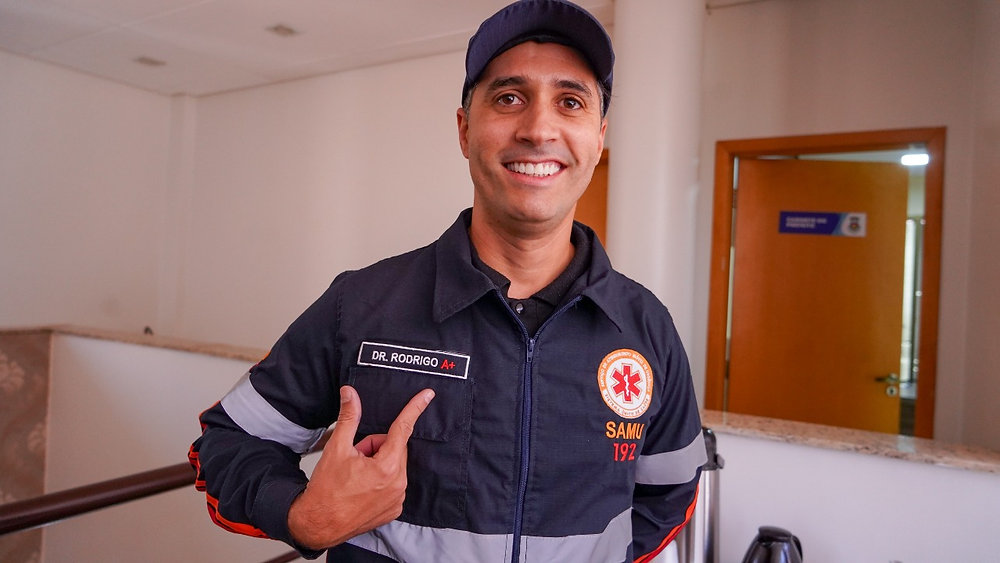 Equipes do SAMU de LEM recebem novos uniformes