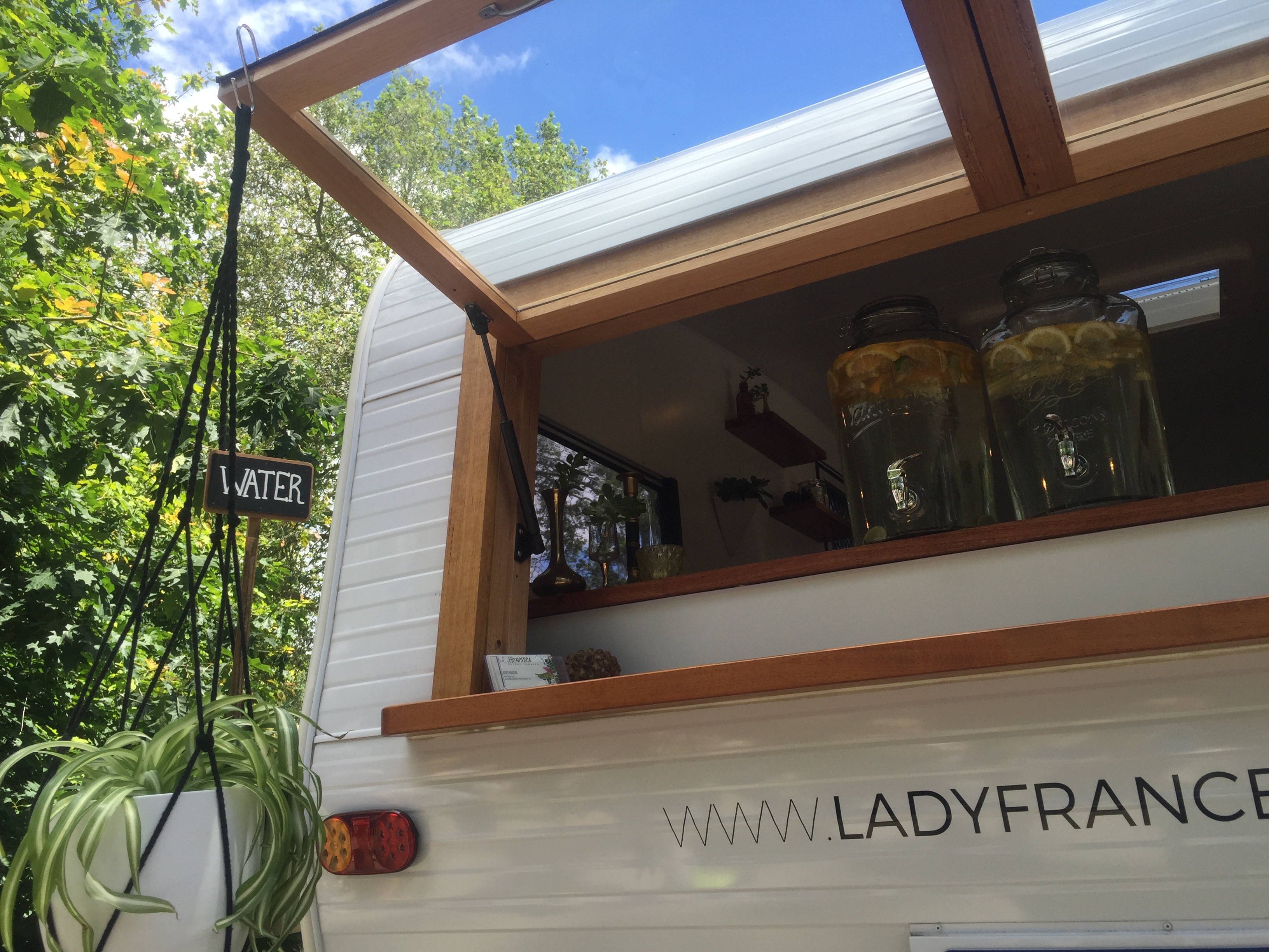 Caravan Bar | Lady Francesca Event Caravan | Melbourne, Gippsland & Beyond