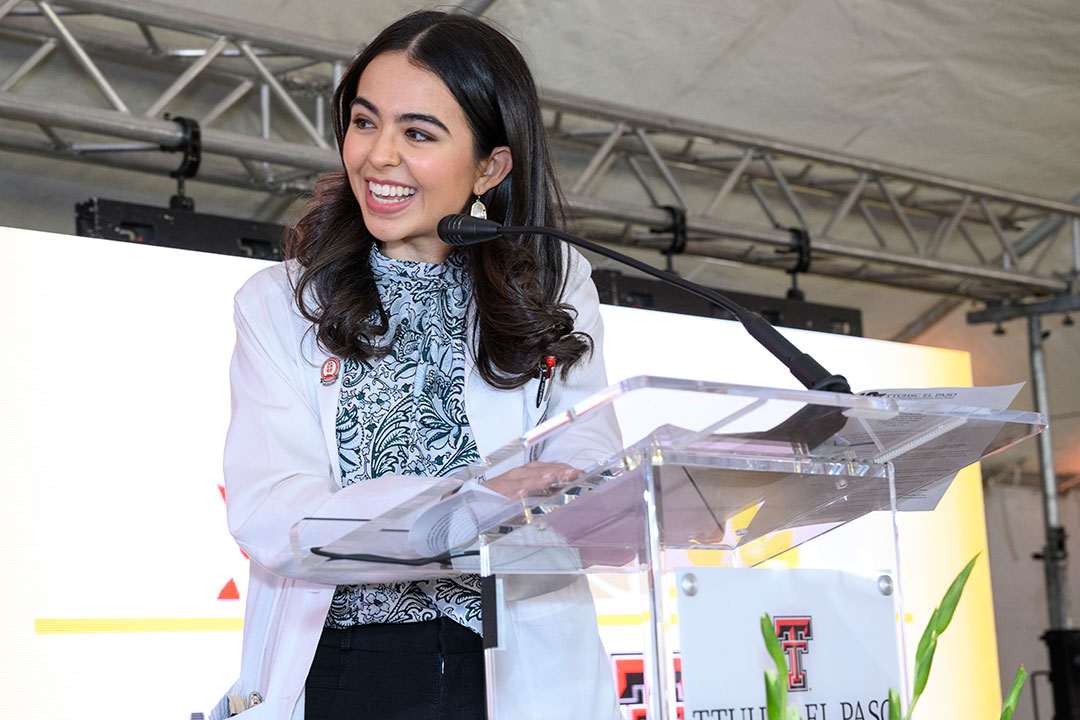 $500,000 Scholarship Fund for Foster School of Medicine Students