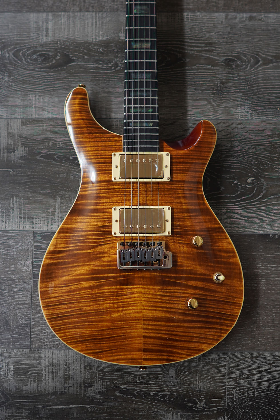 AIO Wolf W400 TRE Electric Guitar - Tiger Amber | All In One Guitar