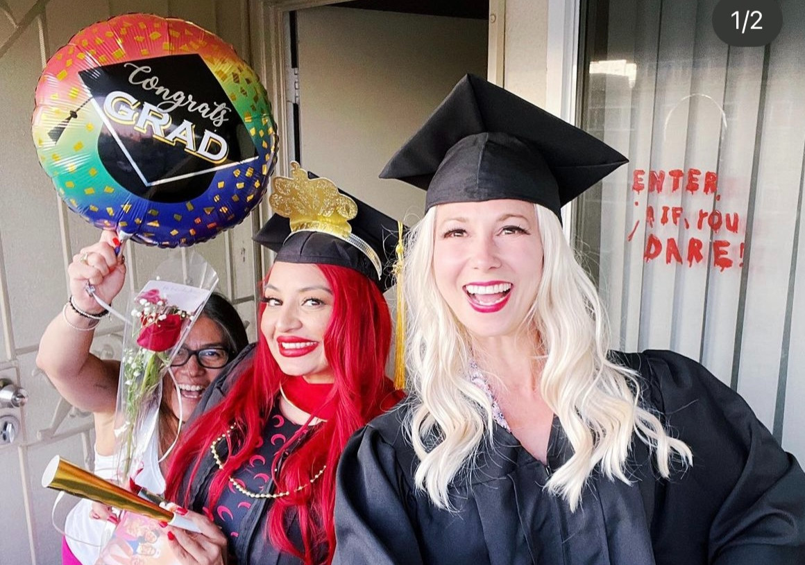 Surprise Your Graduate with the Ultimate Singing Telegram Graduation Gift!
