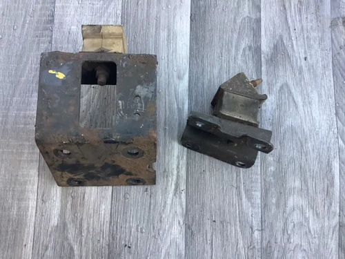 Land Rover 300 tdi discovery R380 gearbox mounting brackets | N P S 4x4 ...