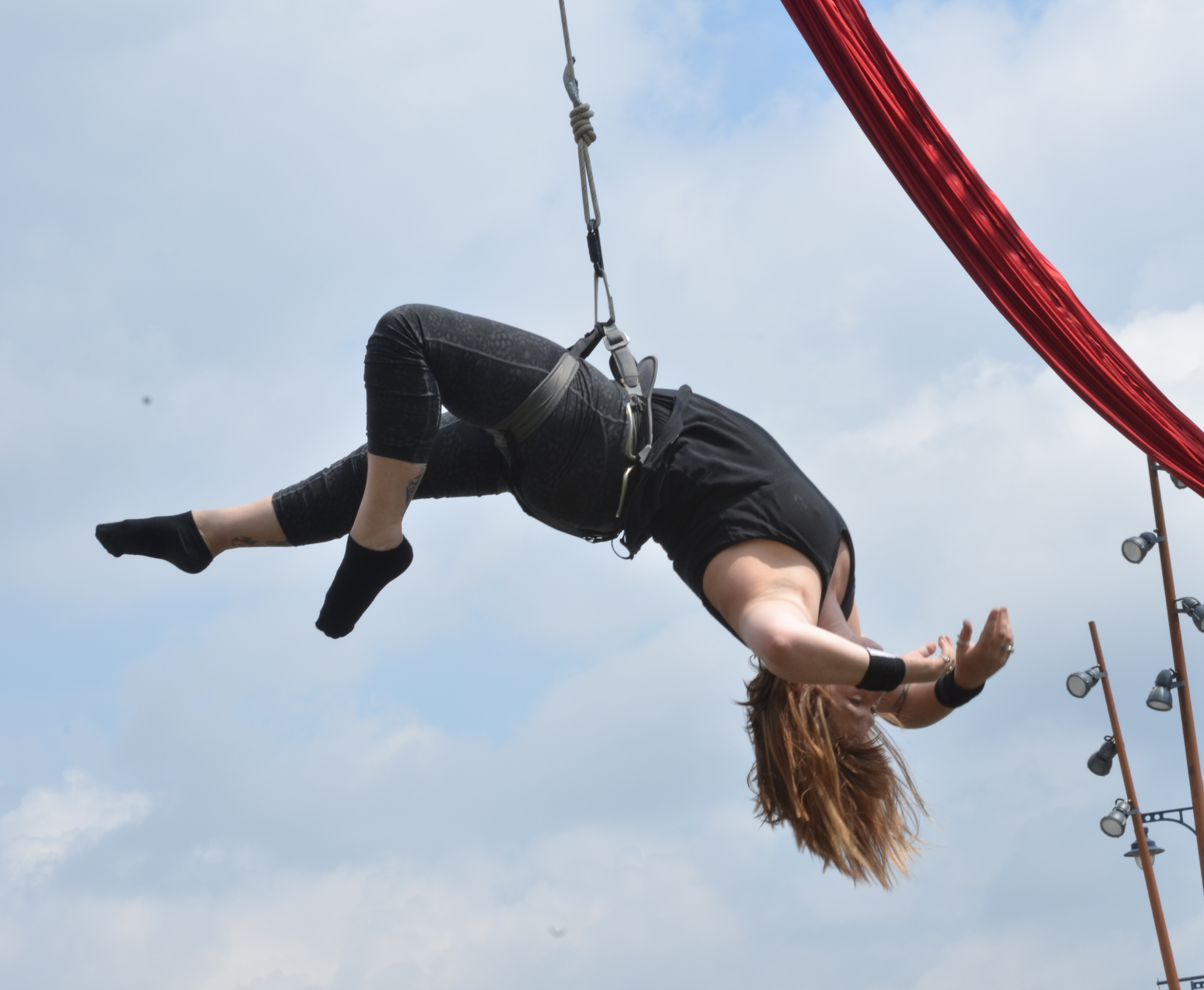 RoguePlay, International Aerial Circus & Physical Theatre