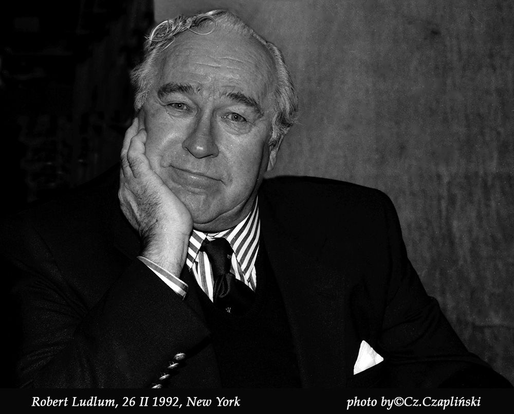 PORTRET z HISTORIĄ Robert Ludlum