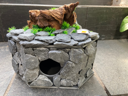 Corner Wet Box with Wood | Birmingham Reptiles