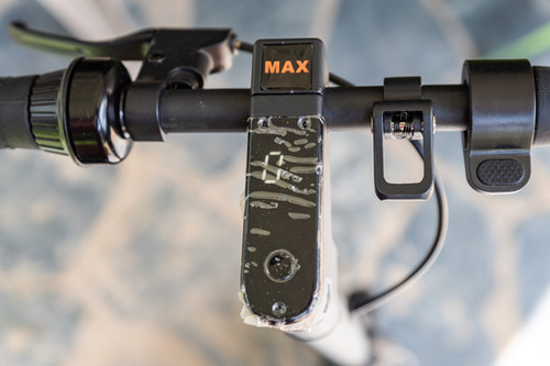 Alice Max E Scooter 350w 15ah will keep you running for 60km have fun ...