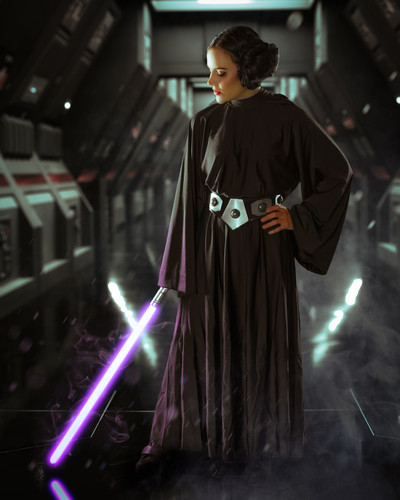 Autographed Dark Leia picture | DarkSideCosplay