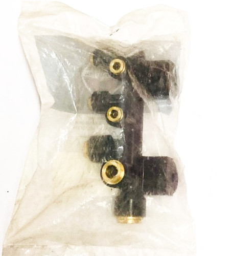 NAVISTAR INTERNATIONAL, 2015711C1, Manifold - Flexible Tube w/Mounting ...