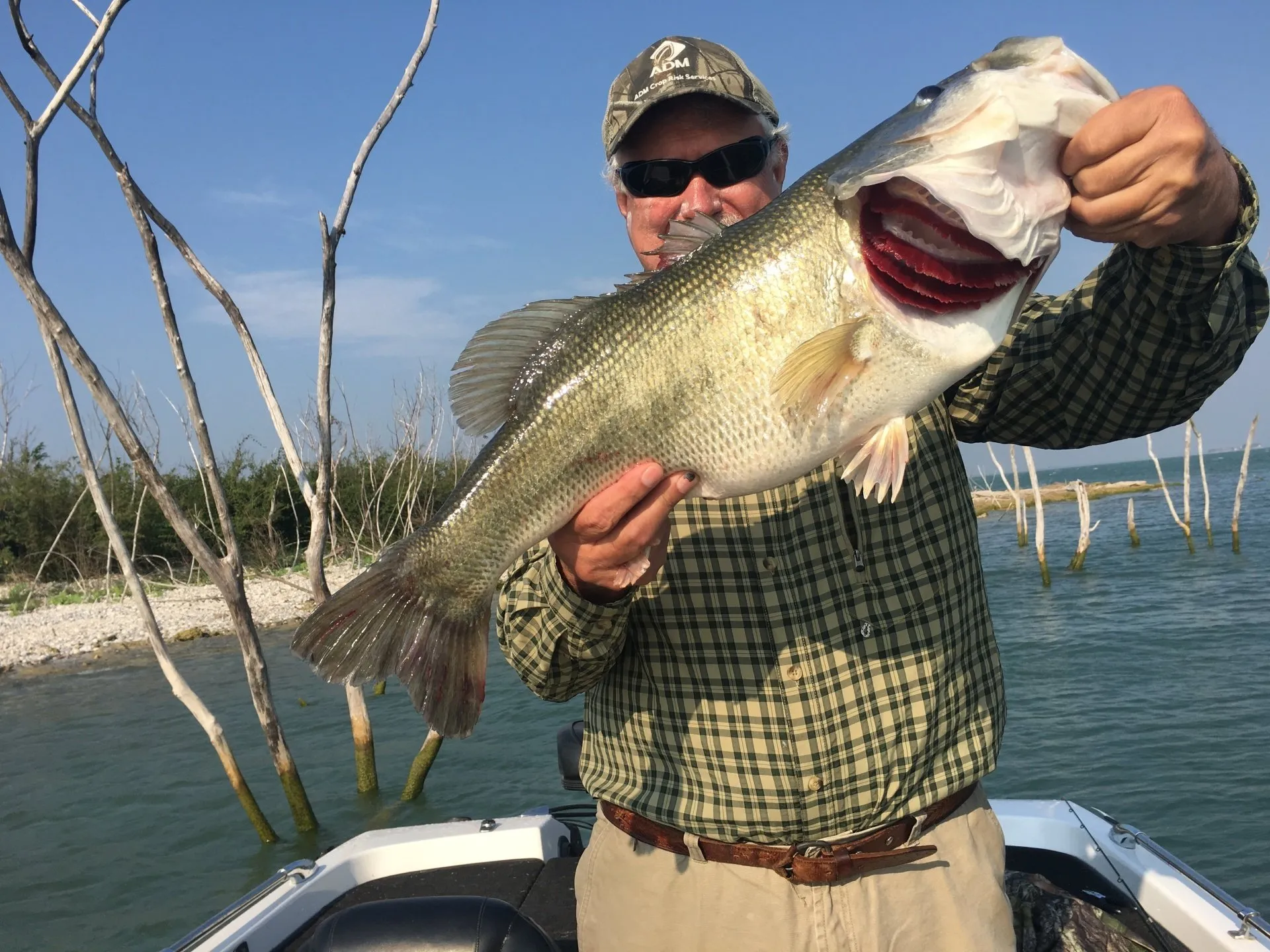 GUERRERO CATCHES | Trophy Fishing