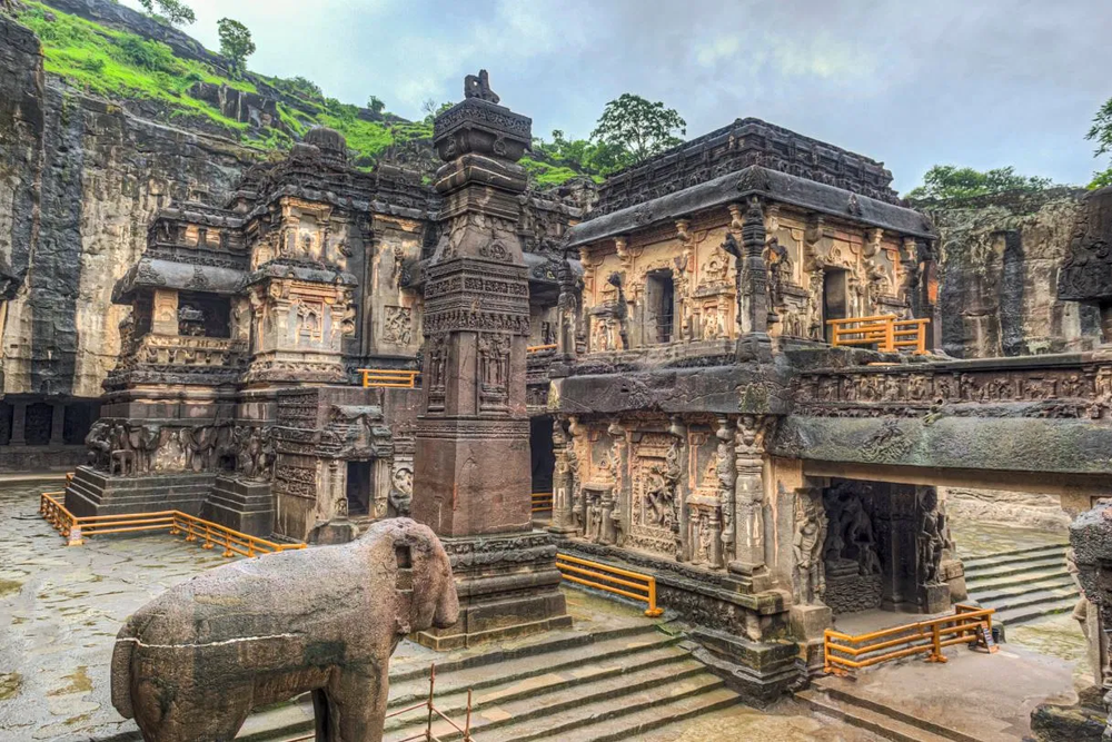 10 ancient temples in India.