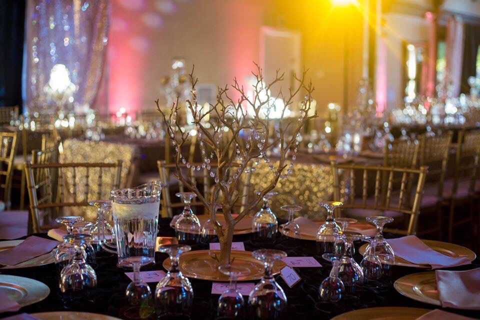 Centerpieces, Linens & Table Decor | R&R Event Rentals