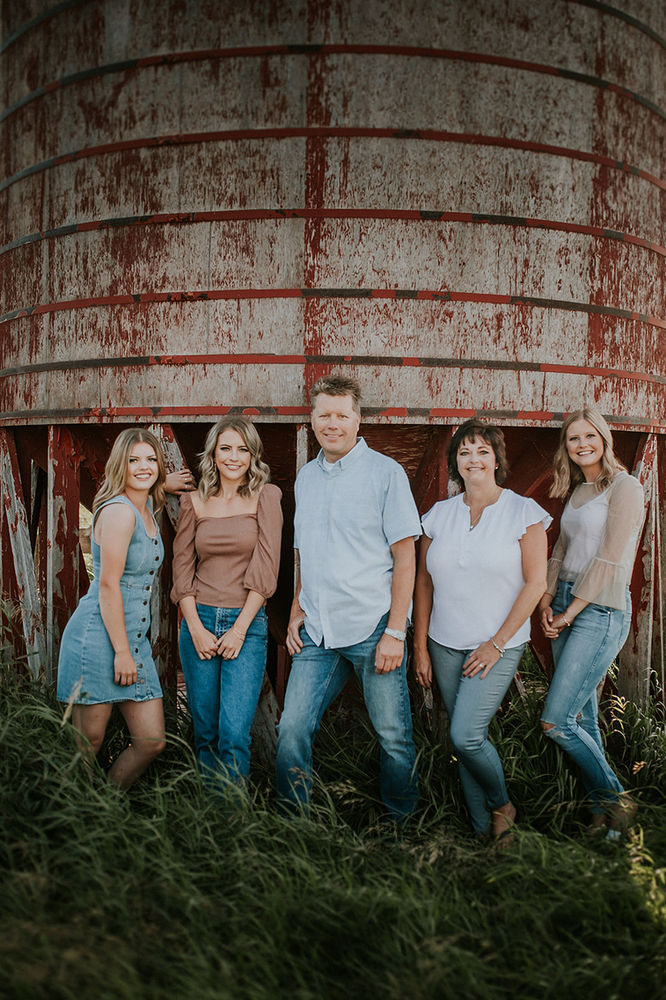 THE THORPE FAMILY | LLOYDMINSTER FAMILY PHOTOGRAPHER
