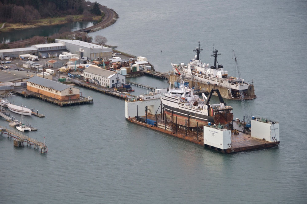 Semi-Sub Barge with 20,000t SWL