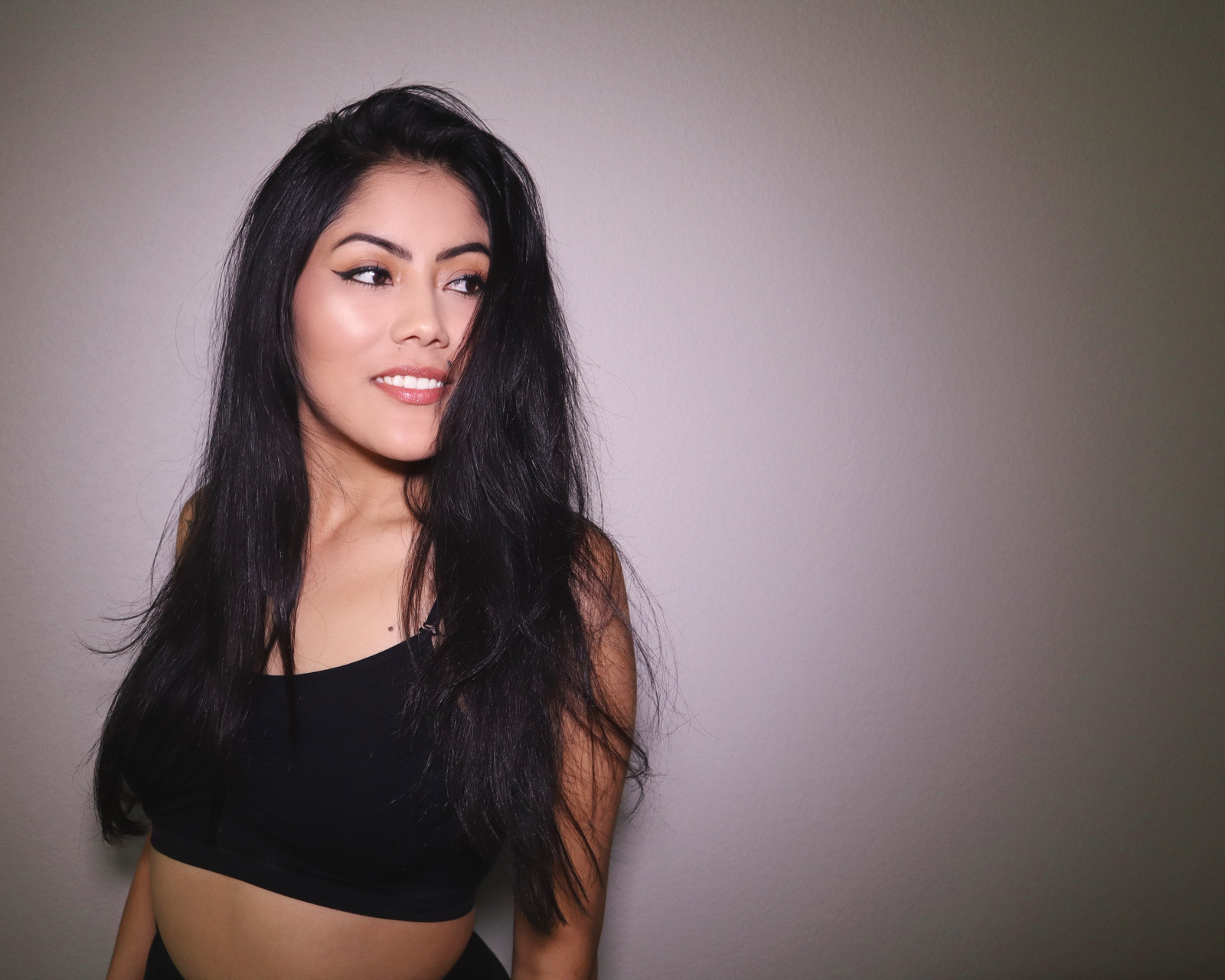 Fullscreen Page | Aravi