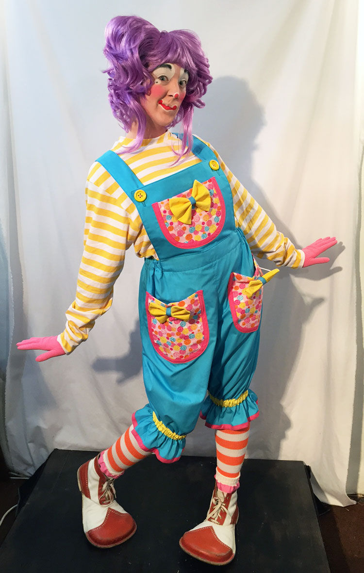 Costumes | Pricilla Mooseburger 2/3