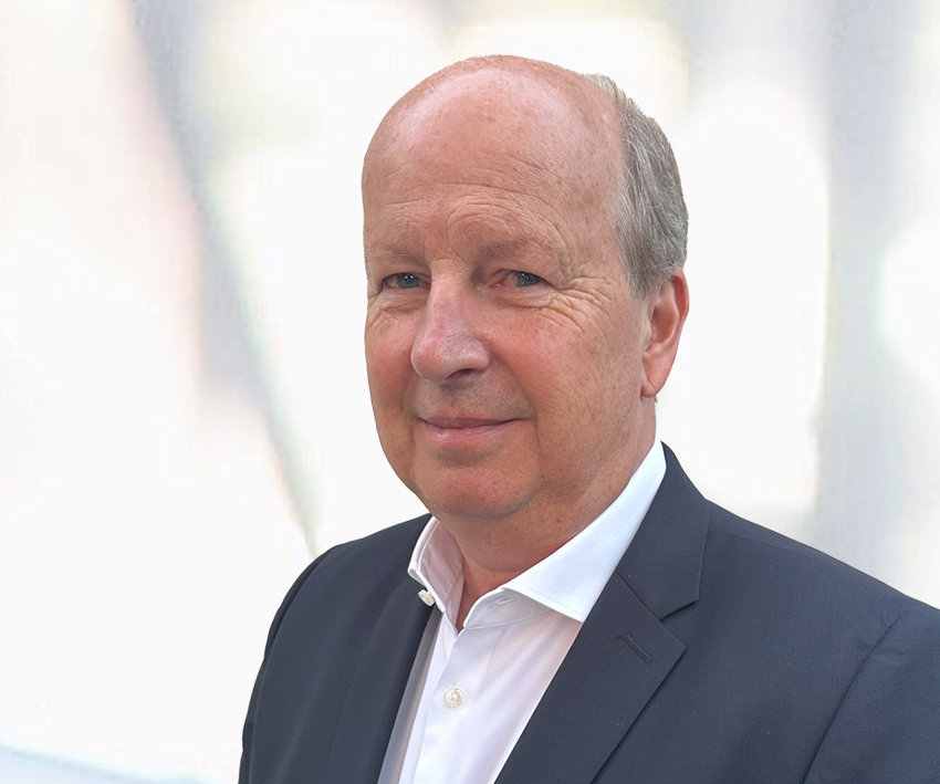 HERZLICH WILLKOMMEN, PROFESSOR DOKTOR HERFORT!