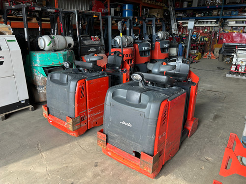 LINDE P50C Electric Tow Tractor 24V Motorized Buggy | GTEQUIP.COM