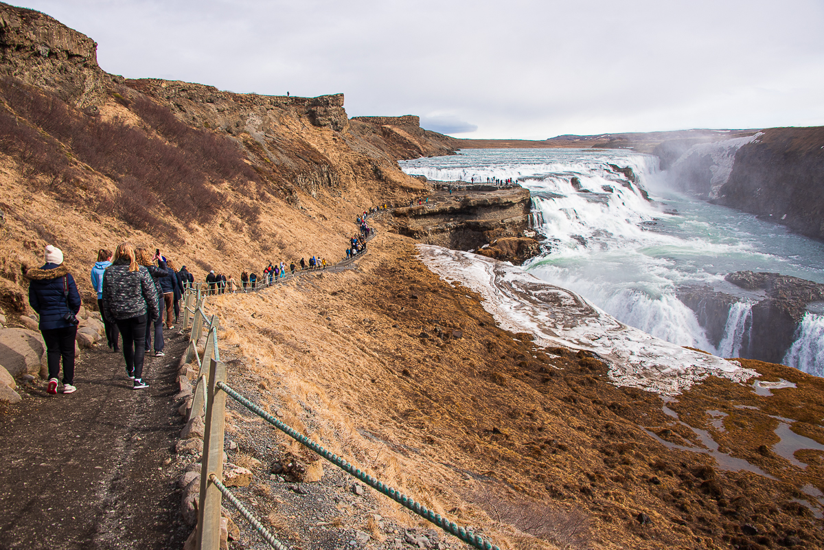 Crowded or even overcrowded tourist places and attractions in Iceland