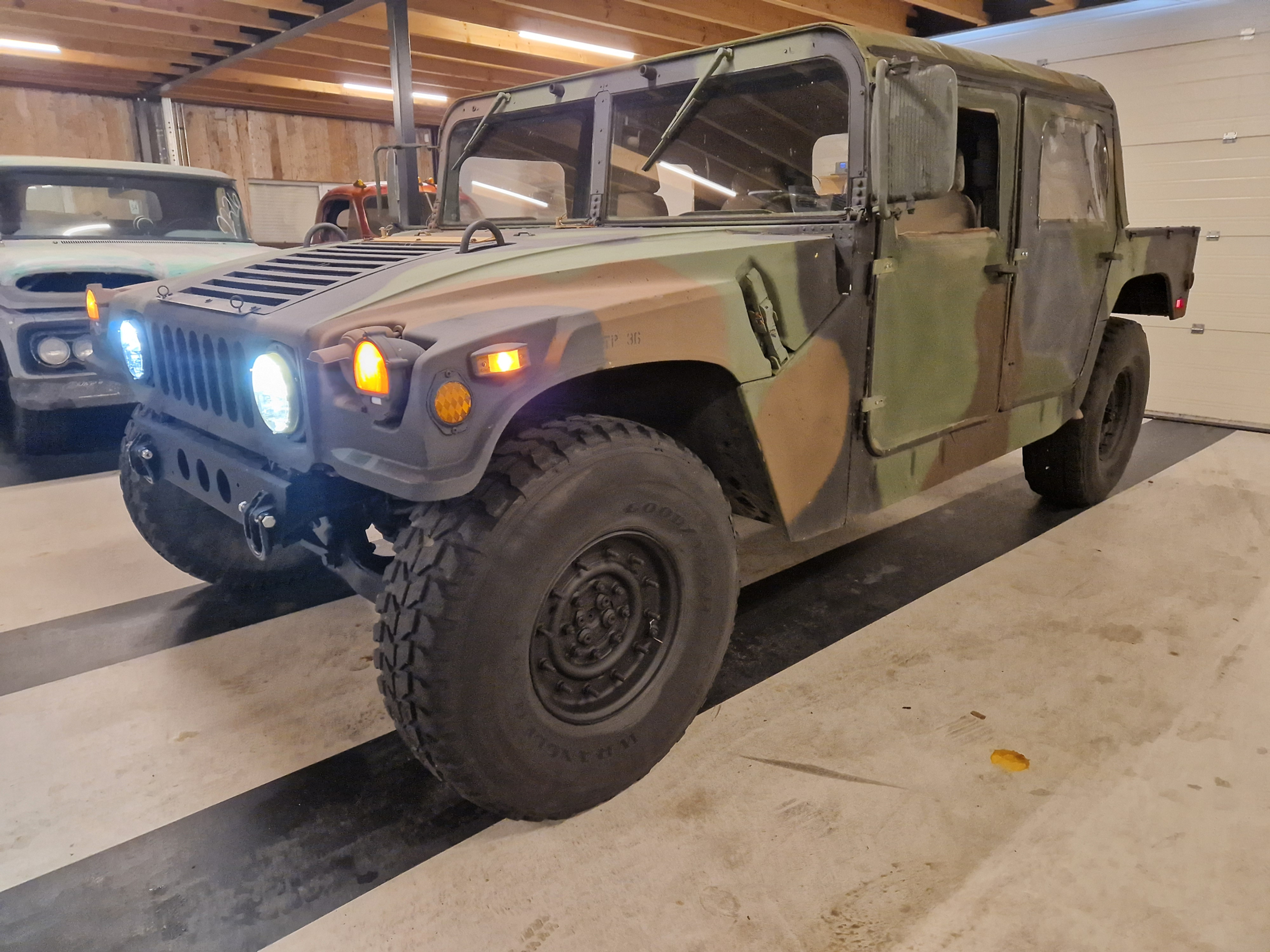 2007 Hummer H1, military Humvee