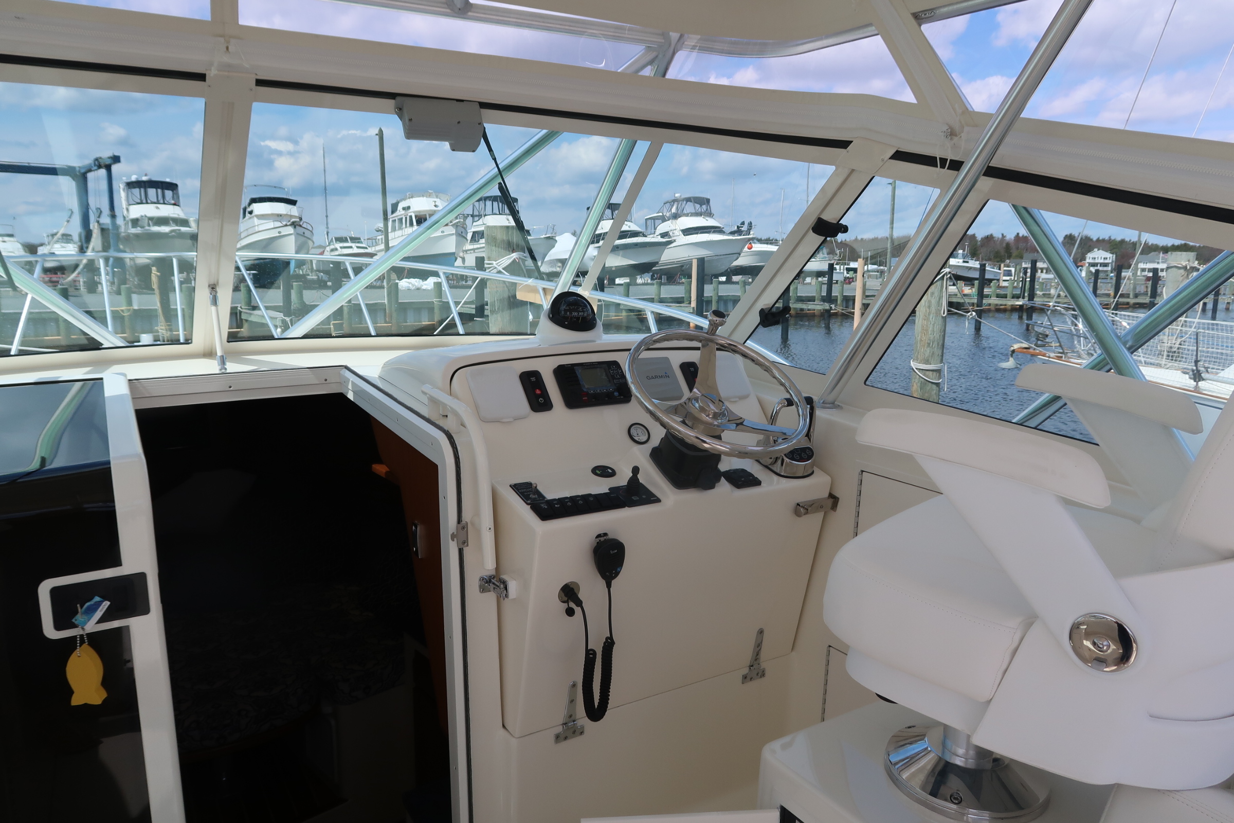 30 Express Models | Henriques Yachts | Bayville, NJ