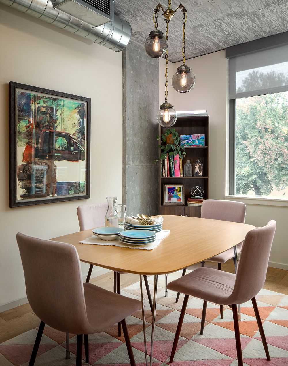 How to Use the Vertical Space in Your Apartment