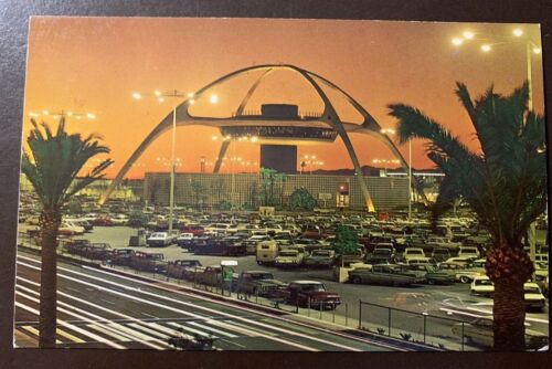 Googie Architecture: Los Angeles' Enduring Love Affair with the Space ...