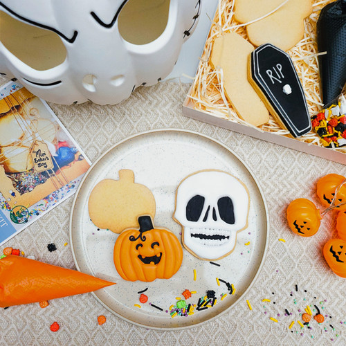 Fangtastic Halloween - DIY Halloween Cookie Decorating Kit | The Mini ...
