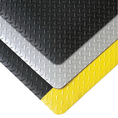 NoTrax 2' X 3' Black 1" Thick Vinyl Saddle Trax Grande | Bayshore Safety