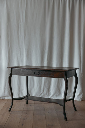 Curved Leg Hall Table | Aattic