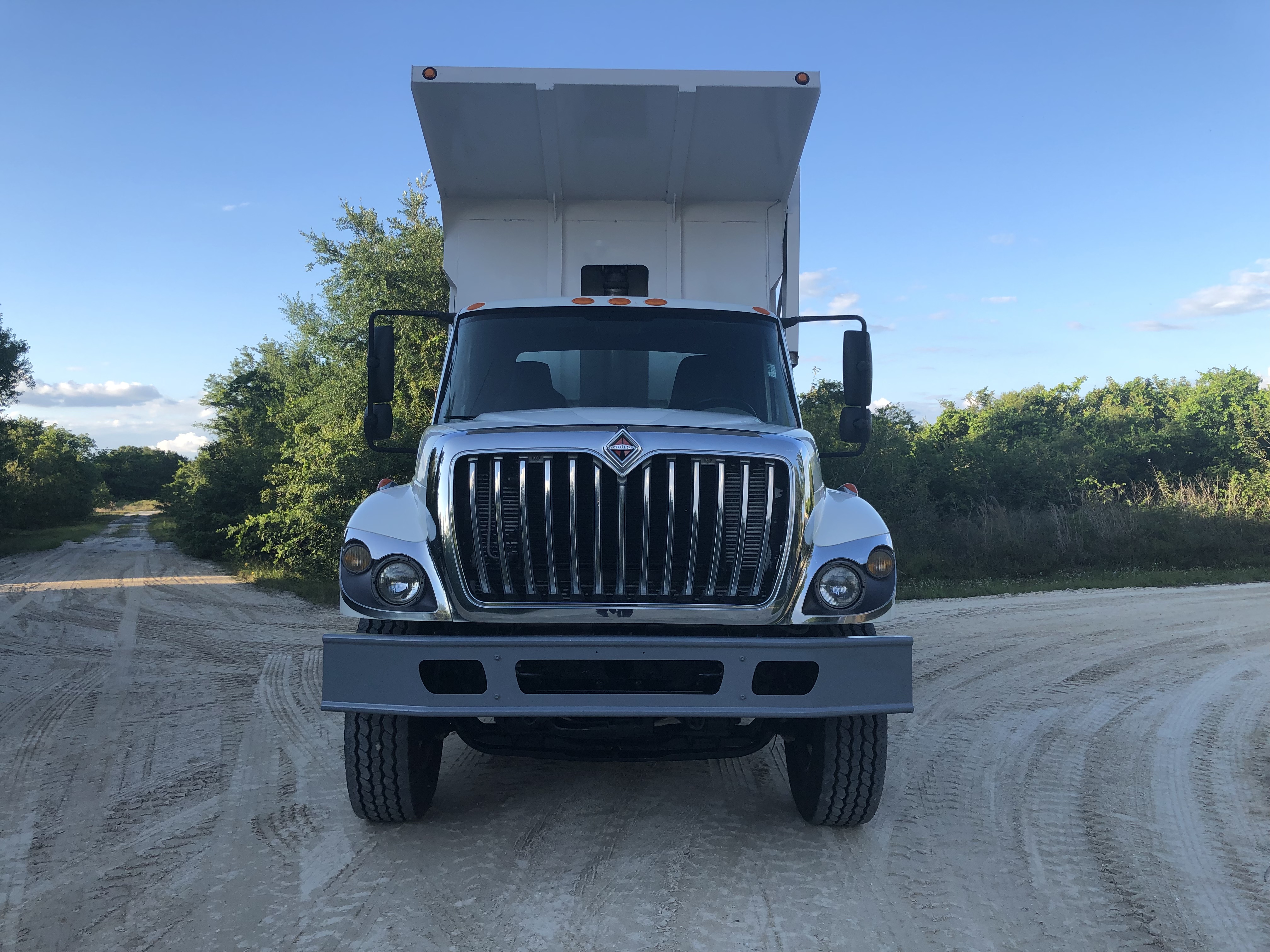 2010 INTERNATIONAL WORKSTAR 7400 DUMP TRUCK