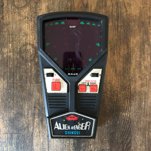 Alien Avenger Handheld Game | 8bits4ever