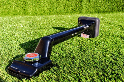 Knee Kick Turf Stretcher | CAROLINA TURF CO.