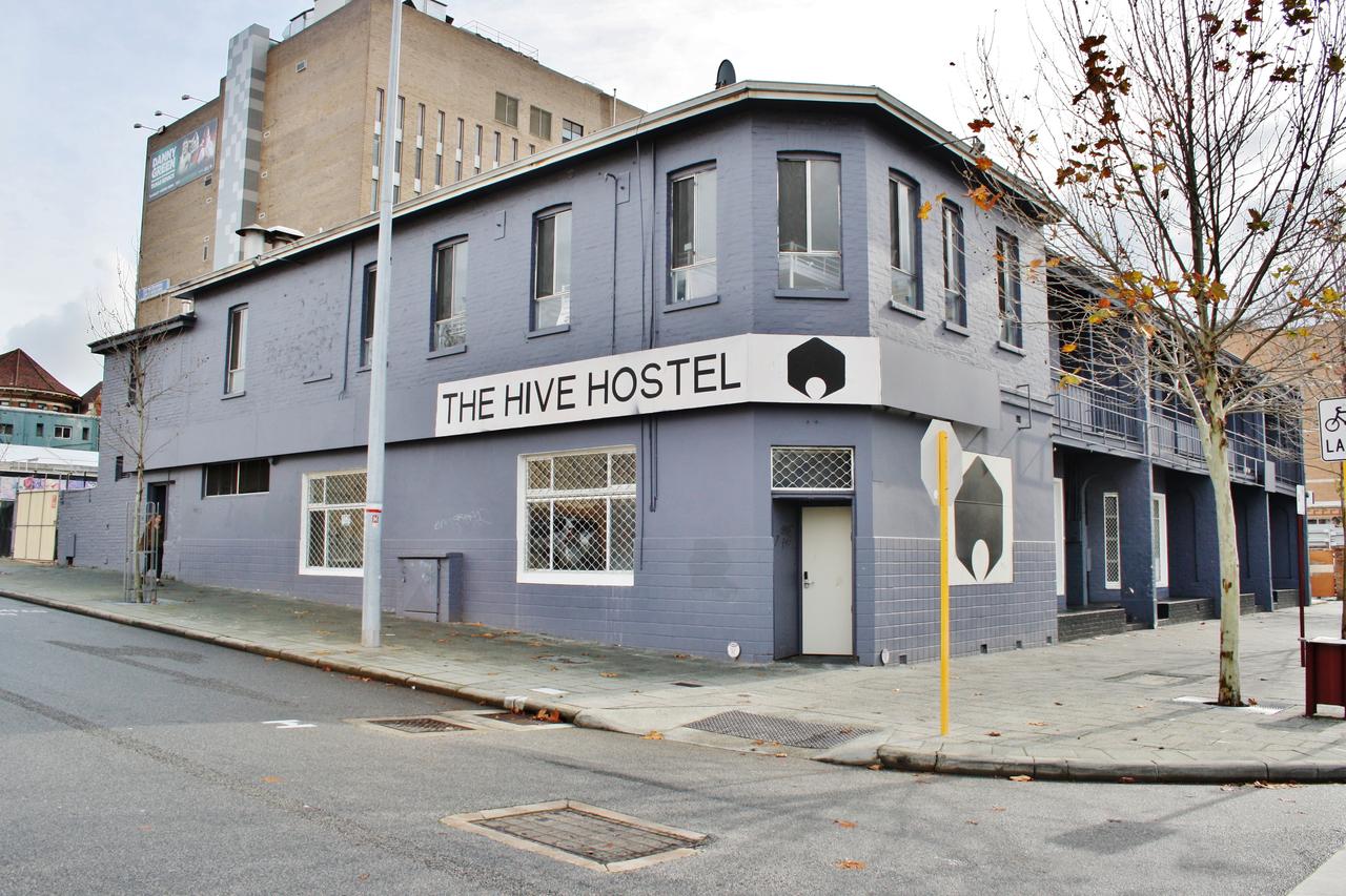 The Hive Hostel Perth - Corona Virus $98 per week special for a 4 share ...