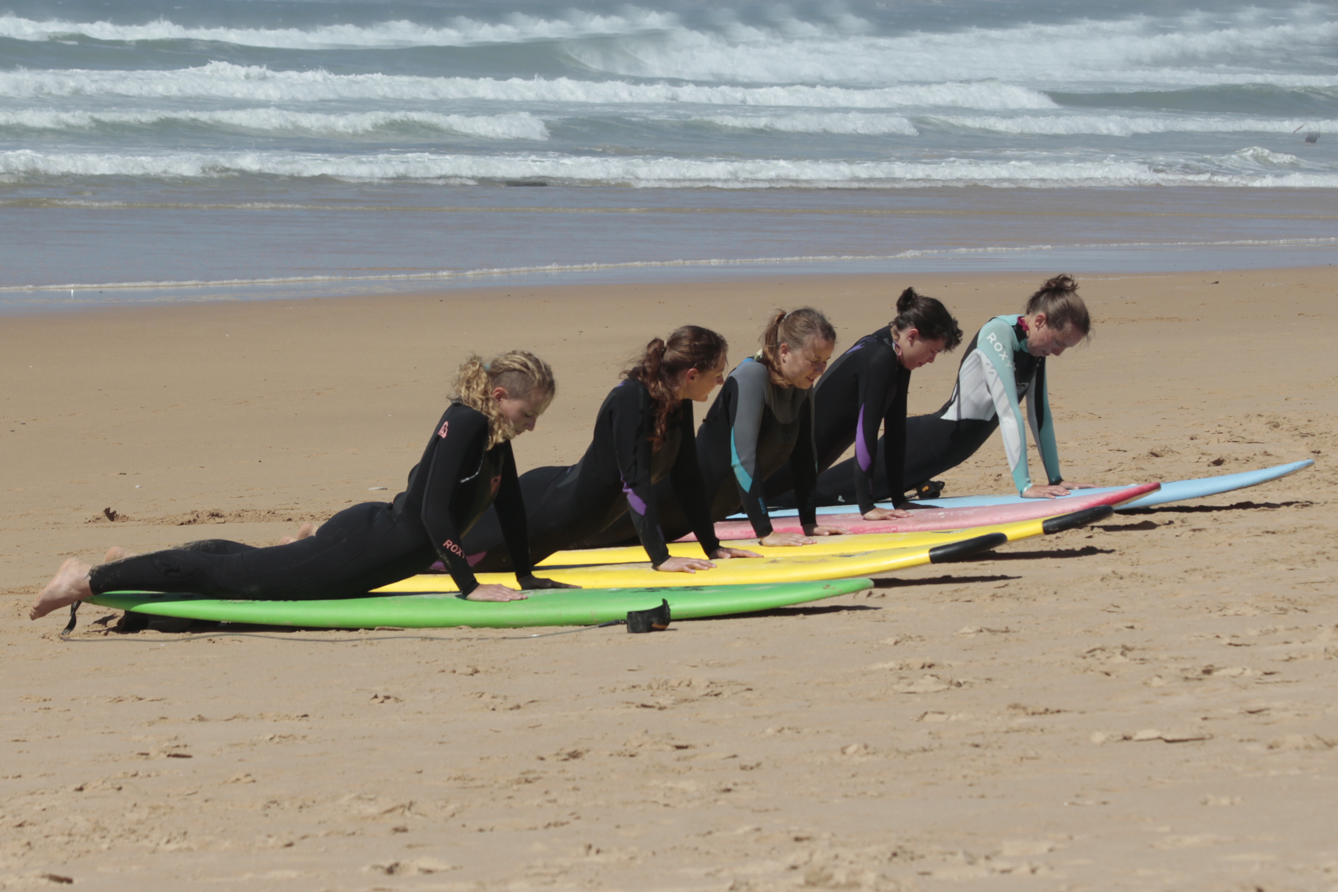 SURF LESSONS | SURF SCHOOL & SURFCAMP PORTUGAL | Praia Areia Branca