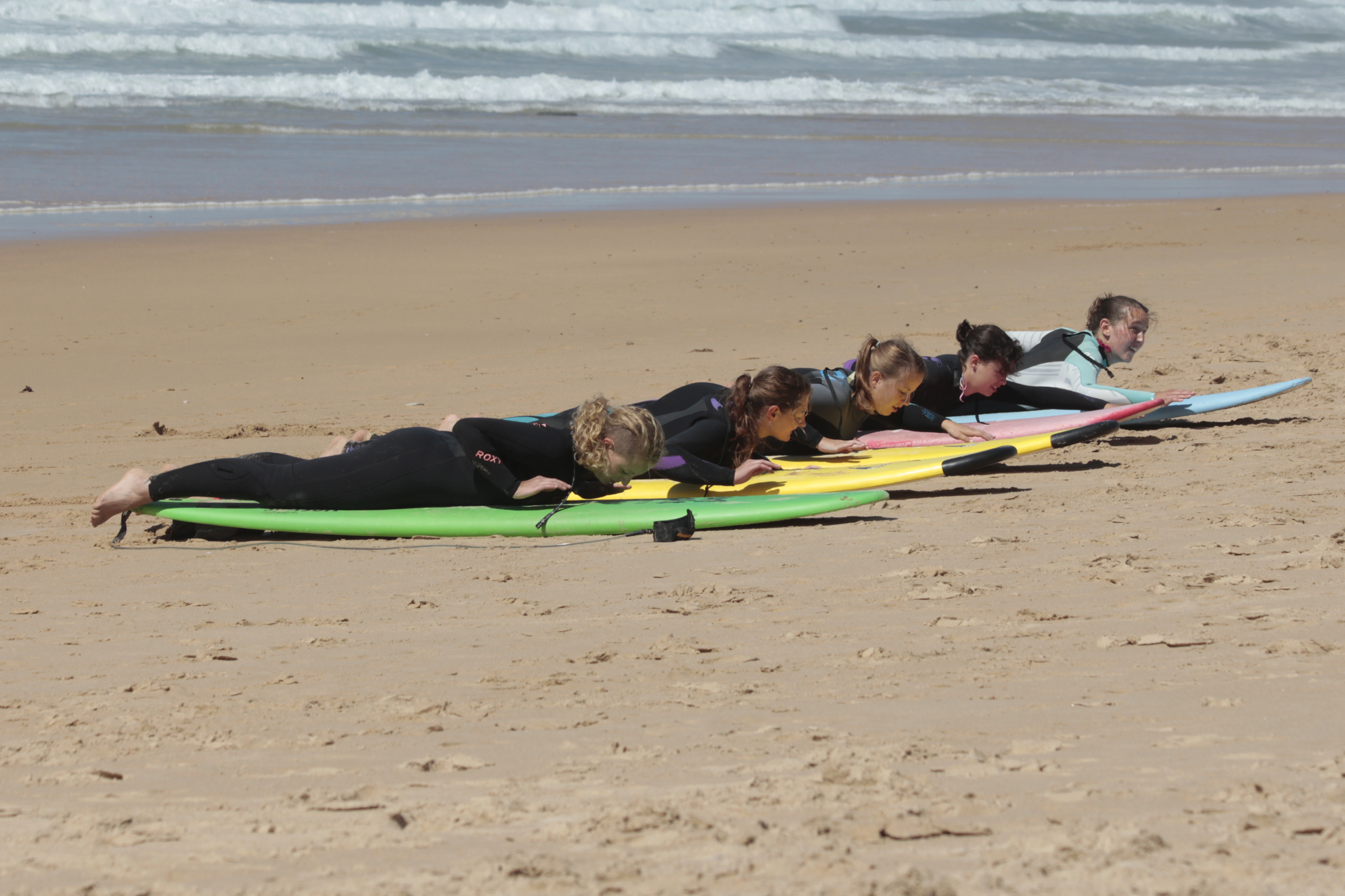 SURF LESSONS | SURF SCHOOL & SURFCAMP PORTUGAL | Praia Areia Branca