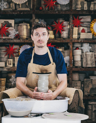 tom pottery throw down