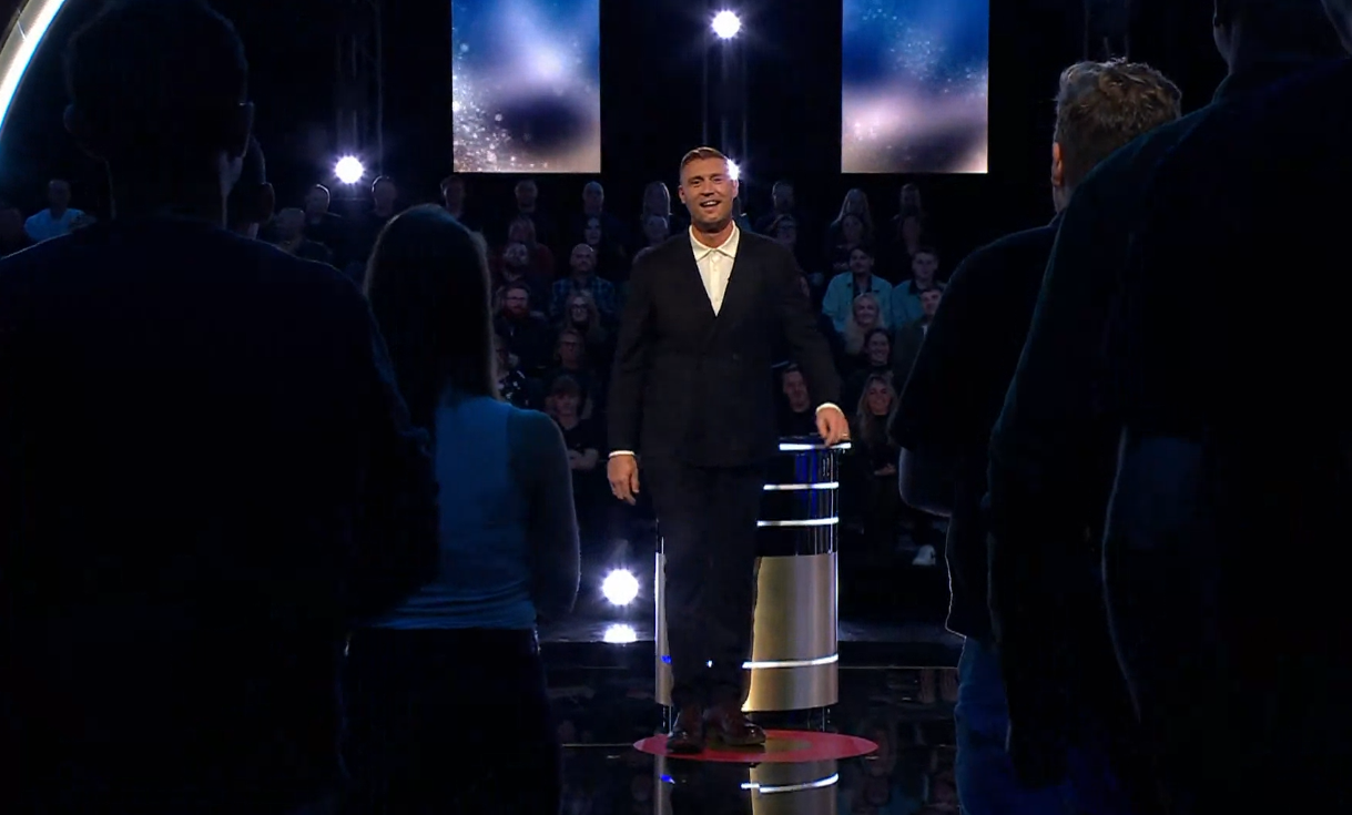 BULLSEYE: FIRST LOOK AT ITV REBOOT AS CLASSIC GAMESHOW RETURNS FOR ...