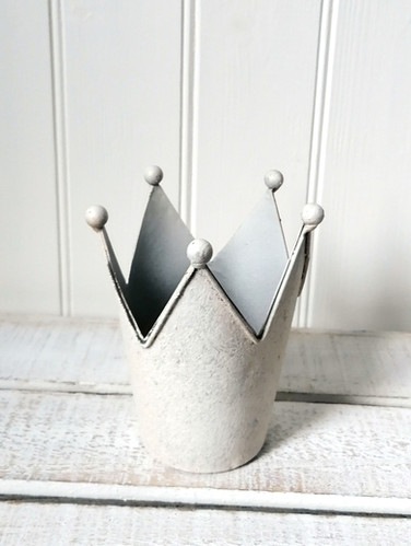 White Rustic Metal Crown Tealight Holder | Geko Glass