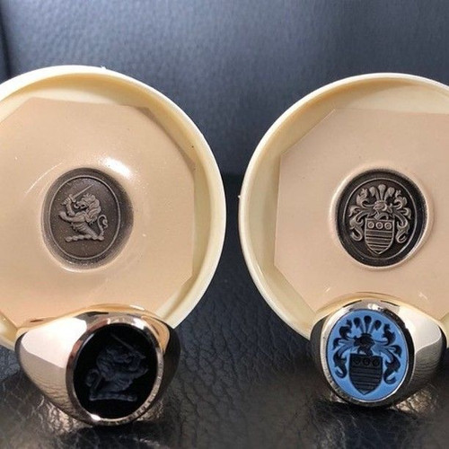 Traditional Family Seal Stone Signet Rings for Ladies and Gents ...