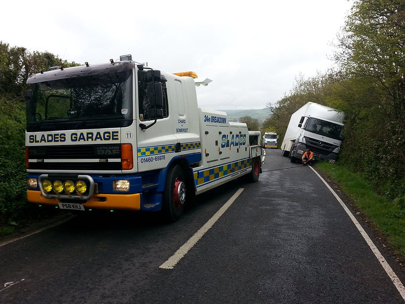Vehicle recovery | Slades Garage