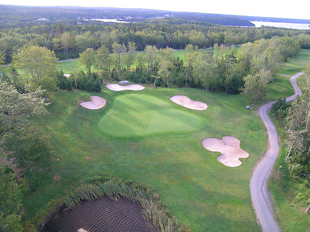 Golfing | Granite Springs Golf Club | Bayside