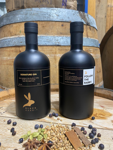 Signature Gin 500ml | Black Rabbit