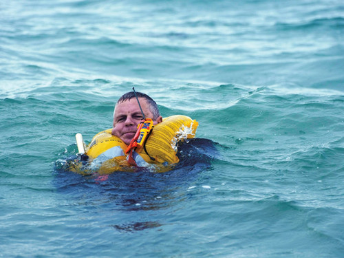 Ocean Signal MOB1 AIS-MOB med DSC | www.landorlarsen.no