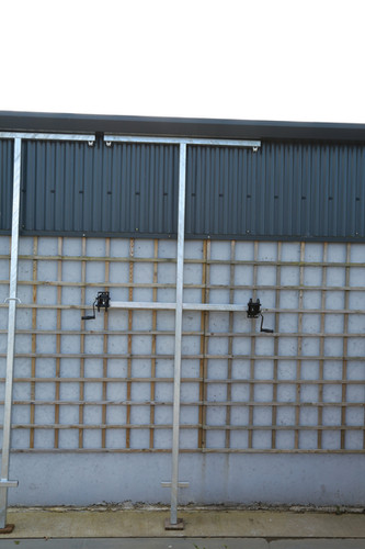 Galvanised T-Bar Clothesline with Winch | lennonlinesproducts