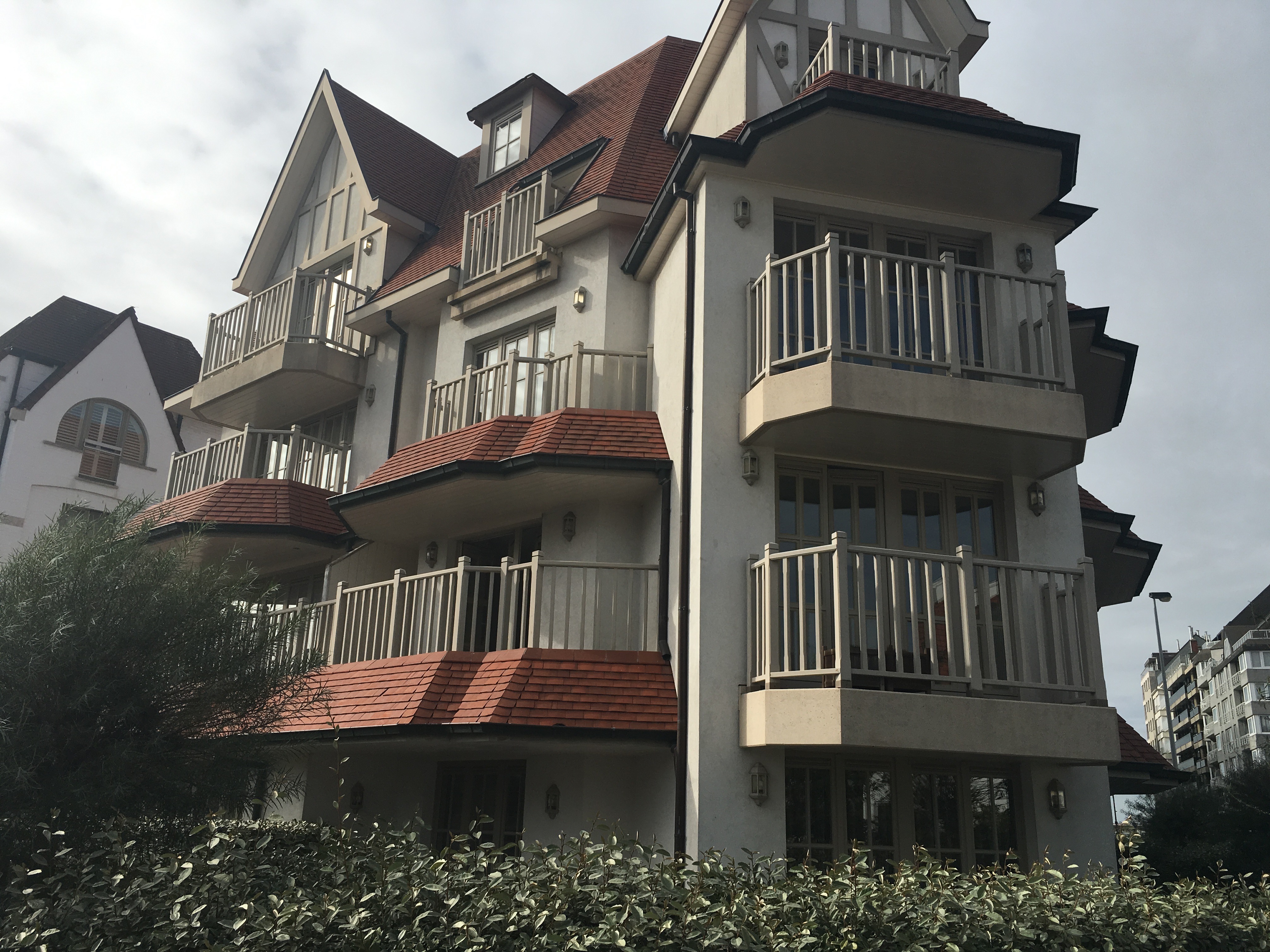 COLINEX | Schilderwerken | Parket | Schrijnwerk West-Vlaanderen