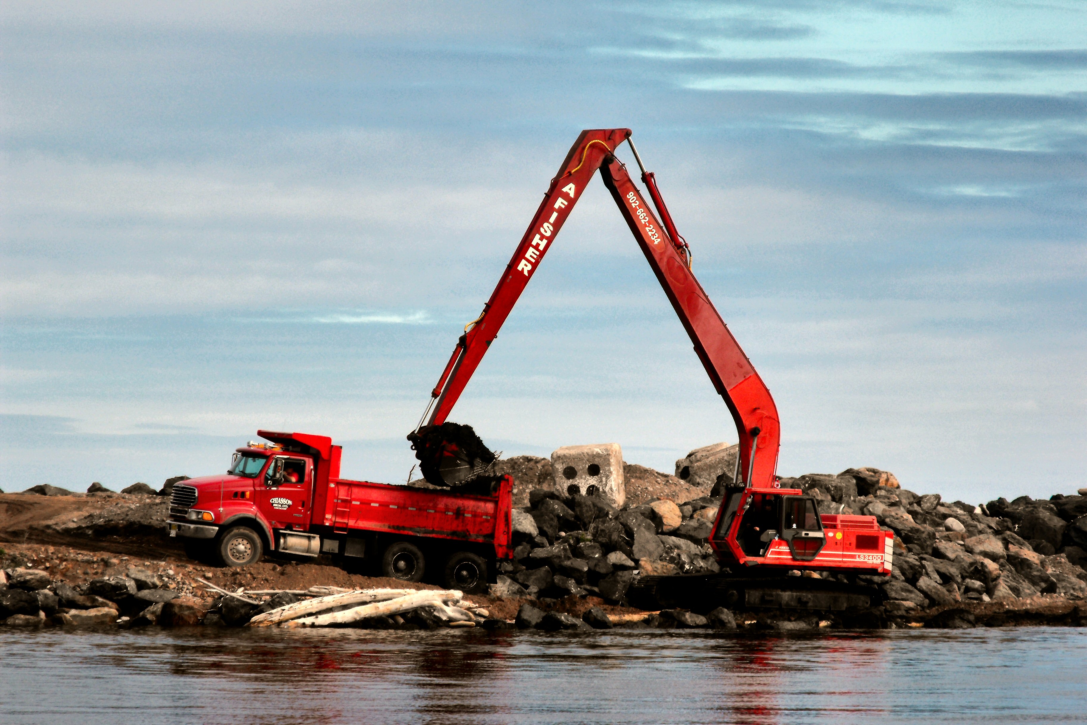 Dredge Doctor Long Reach Excavation