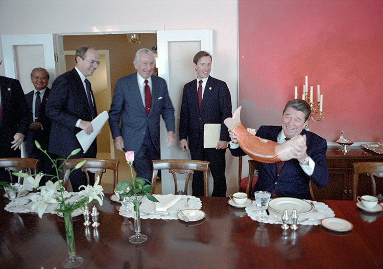 Ronald Reagan’s Pocket Library of One Liners
