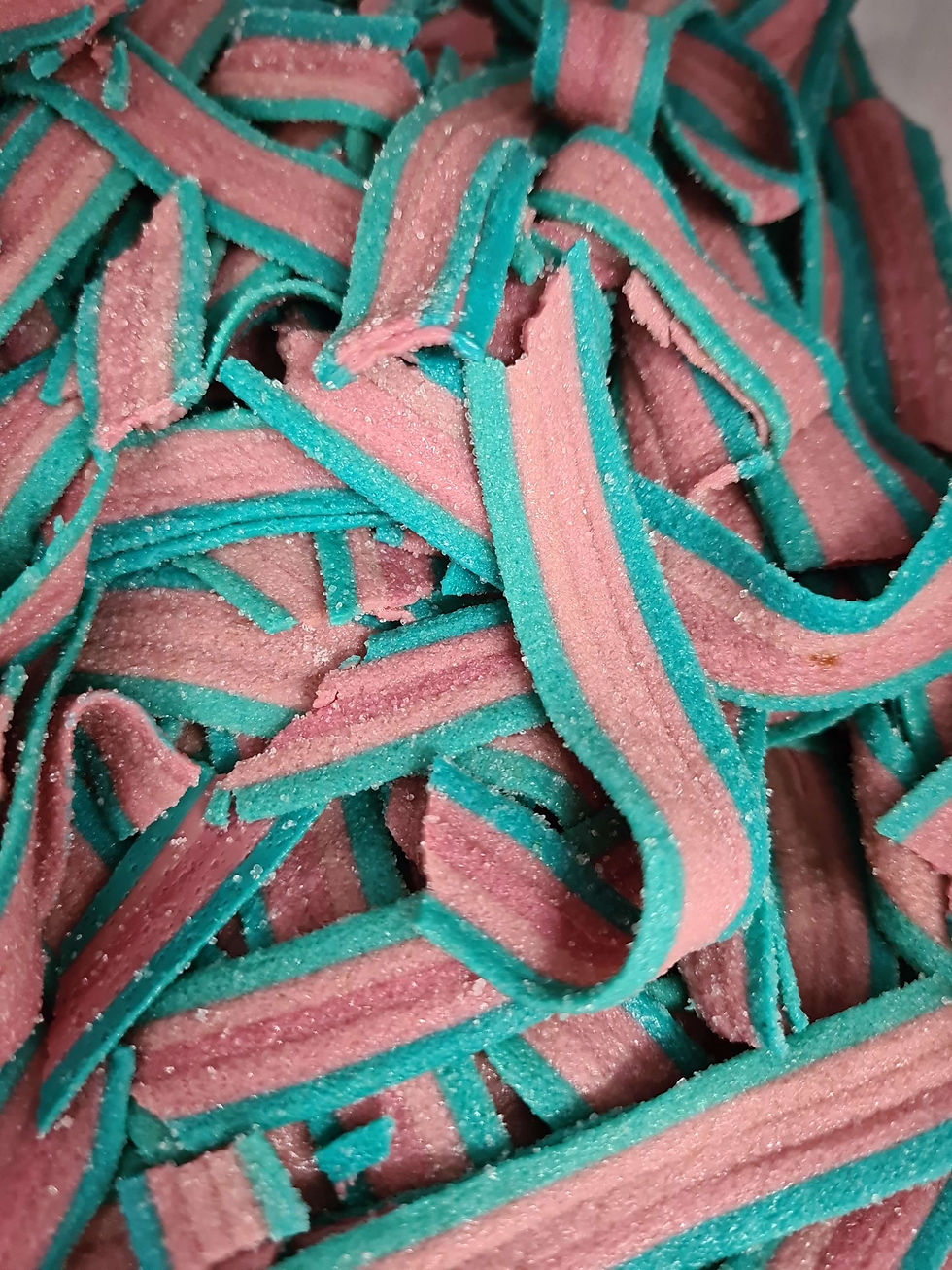 TNT Sour Straps Blue Raspberry 100g | thejollylollytrolley