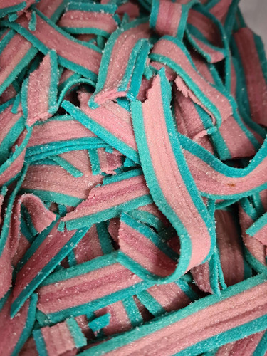 TNT Sour Straps Blue Raspberry 100g | thejollylollytrolley