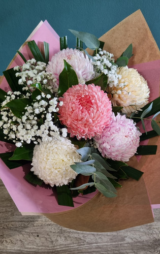 Disbud Chrysanthemum Posy | The Flower Place
